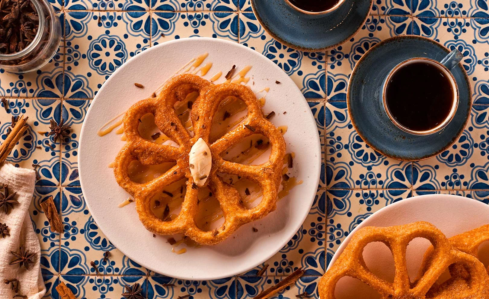 Aurora: International and Mexican food | Sun Palace