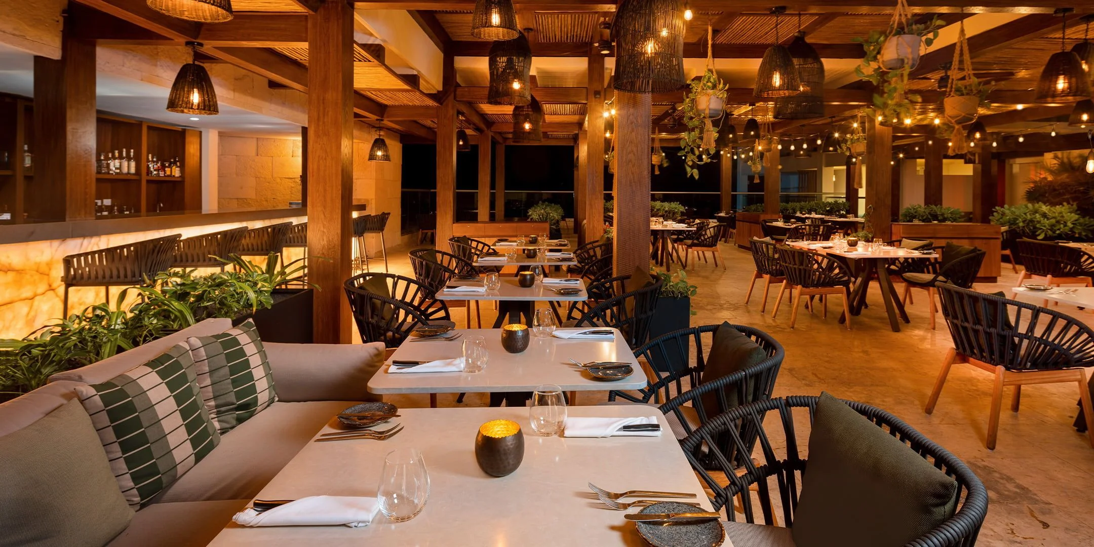 Romantic restaurants and nightlife in Cancun | Sun Palace